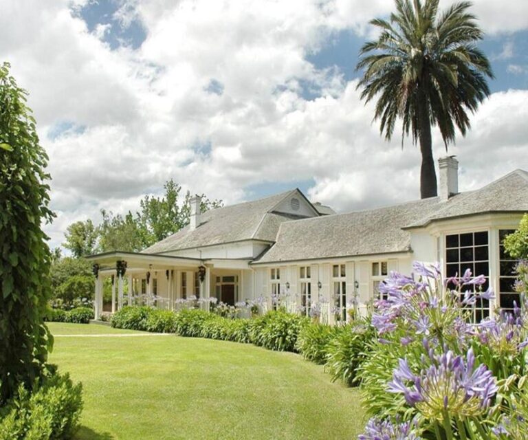 Yarra Valley Accommodation & Restaurants | Chateau Yering Hotel